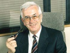 Mills praised at retirement function | Article | Fruitnet