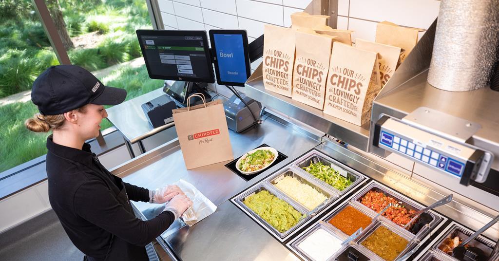 Chipotle trials robot tech to speed up avocado prep | News | Fruitnet