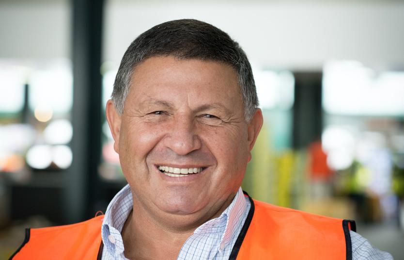 Tony Joseph receives Order of Australia | Article | Fruitnet