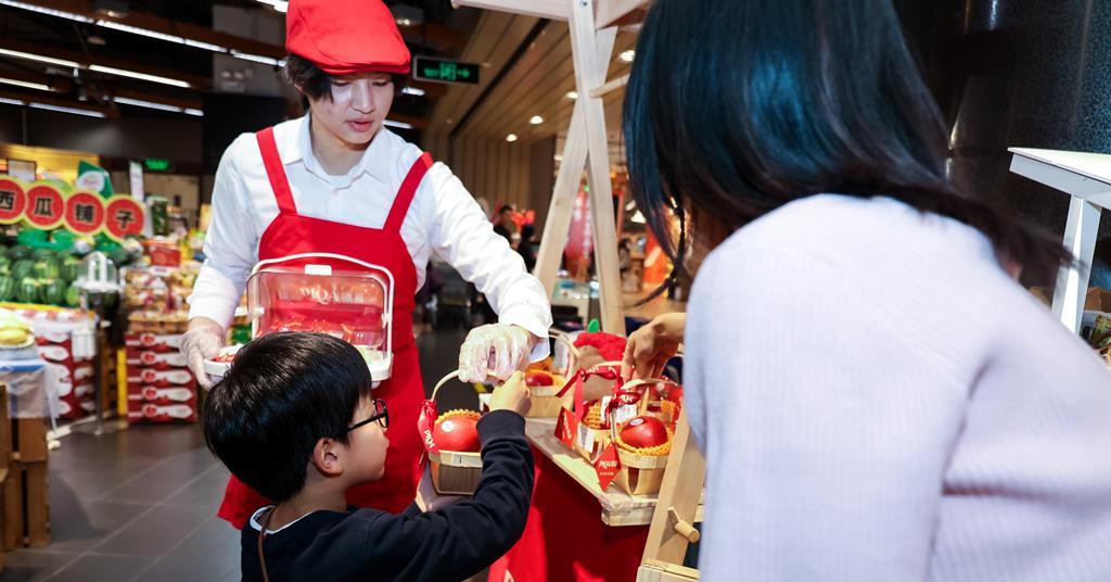 Ole Supermarket hosts Piqa Red tasting activations | News | Fruitnet