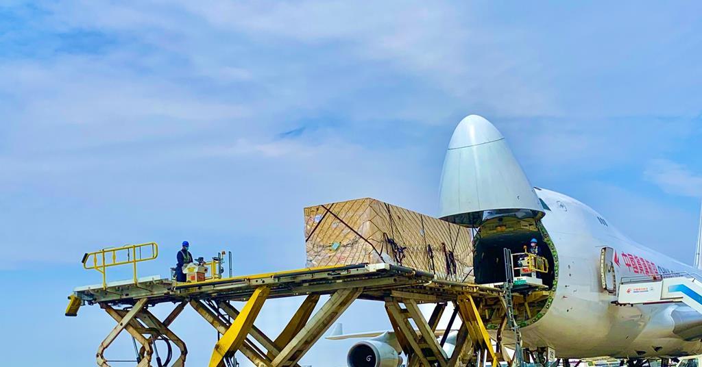 Direct CEA flight delivers South American fresh produce | News | Fruitnet