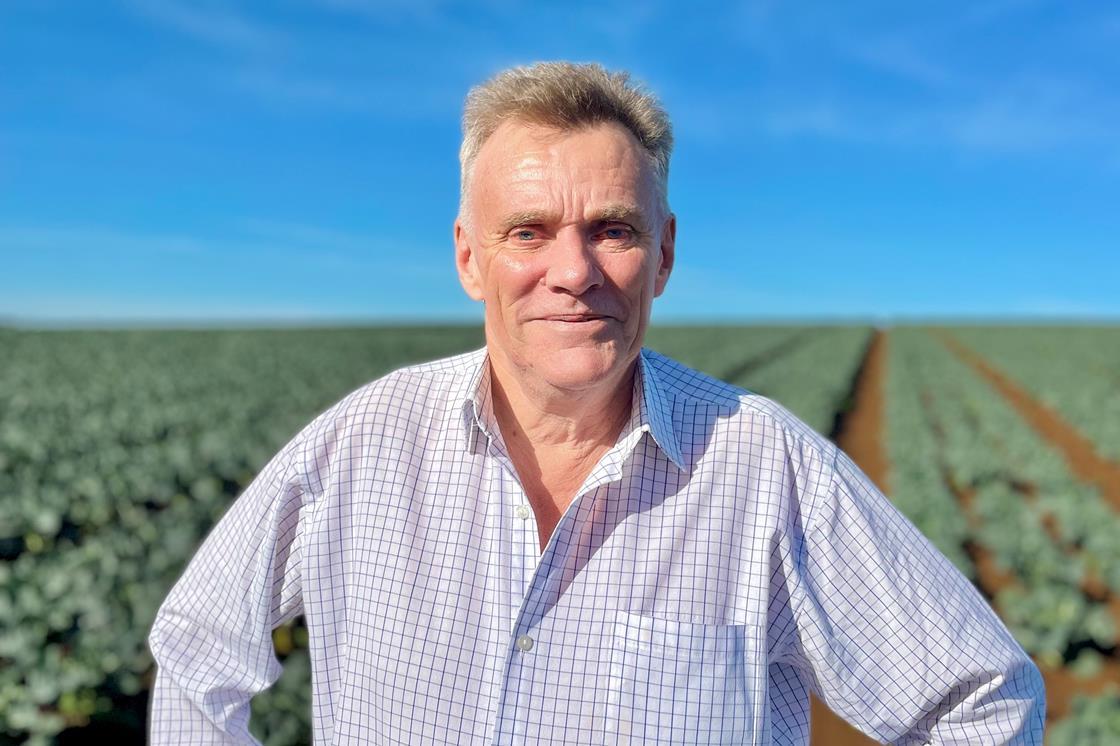 Leaderbrand’s Stuart Davis awarded Horticulture New Zealand life ...